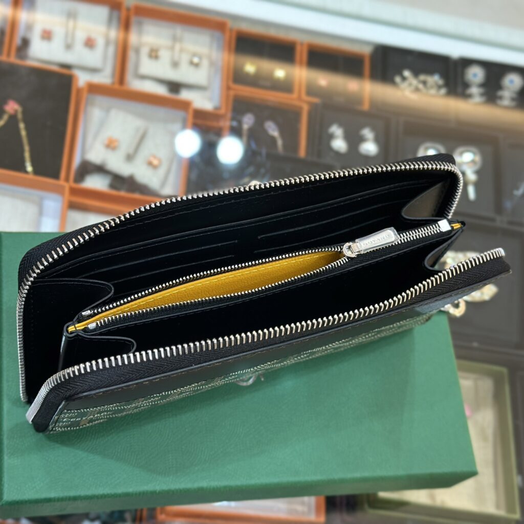 GOYARD Matignon GM Wallet - Madame N Luxury