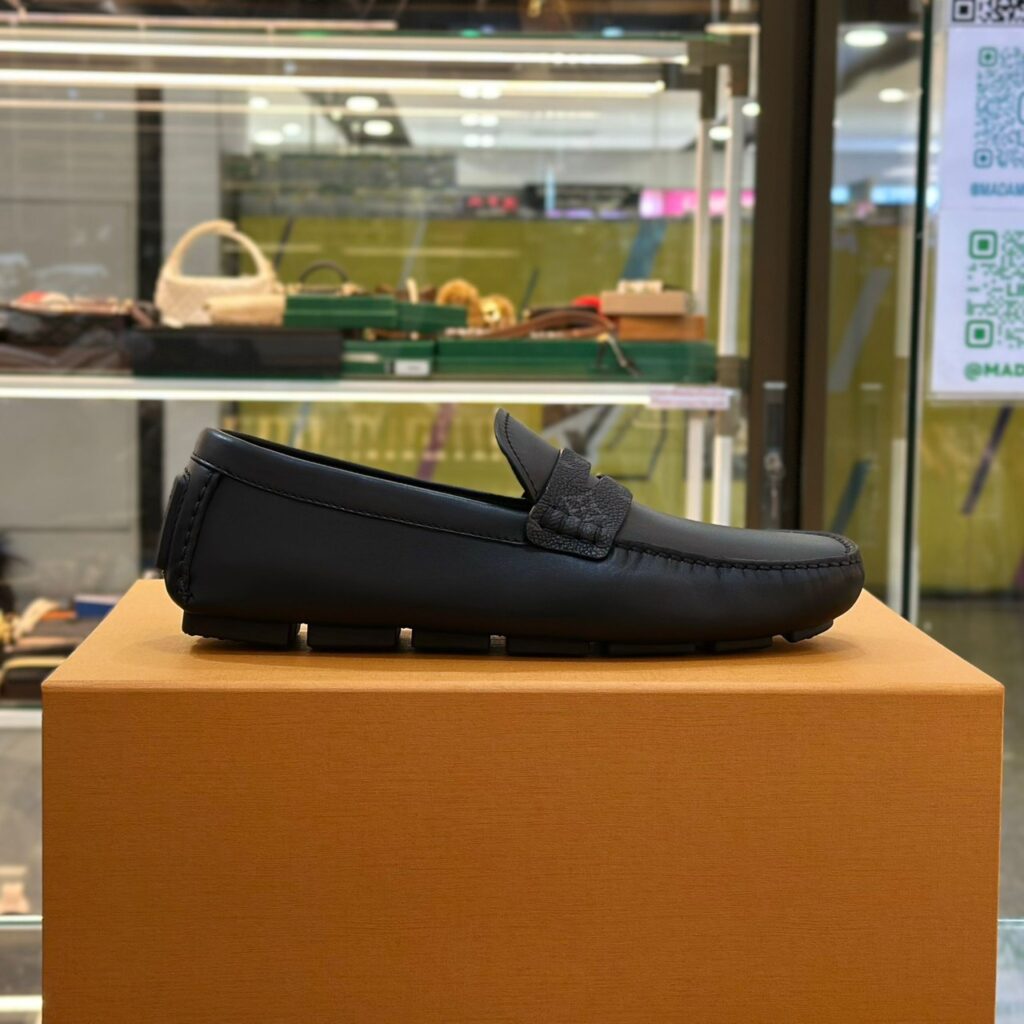 LOUIS VUITTON LV Monza Monogram Moccasins - Madame N Luxury
