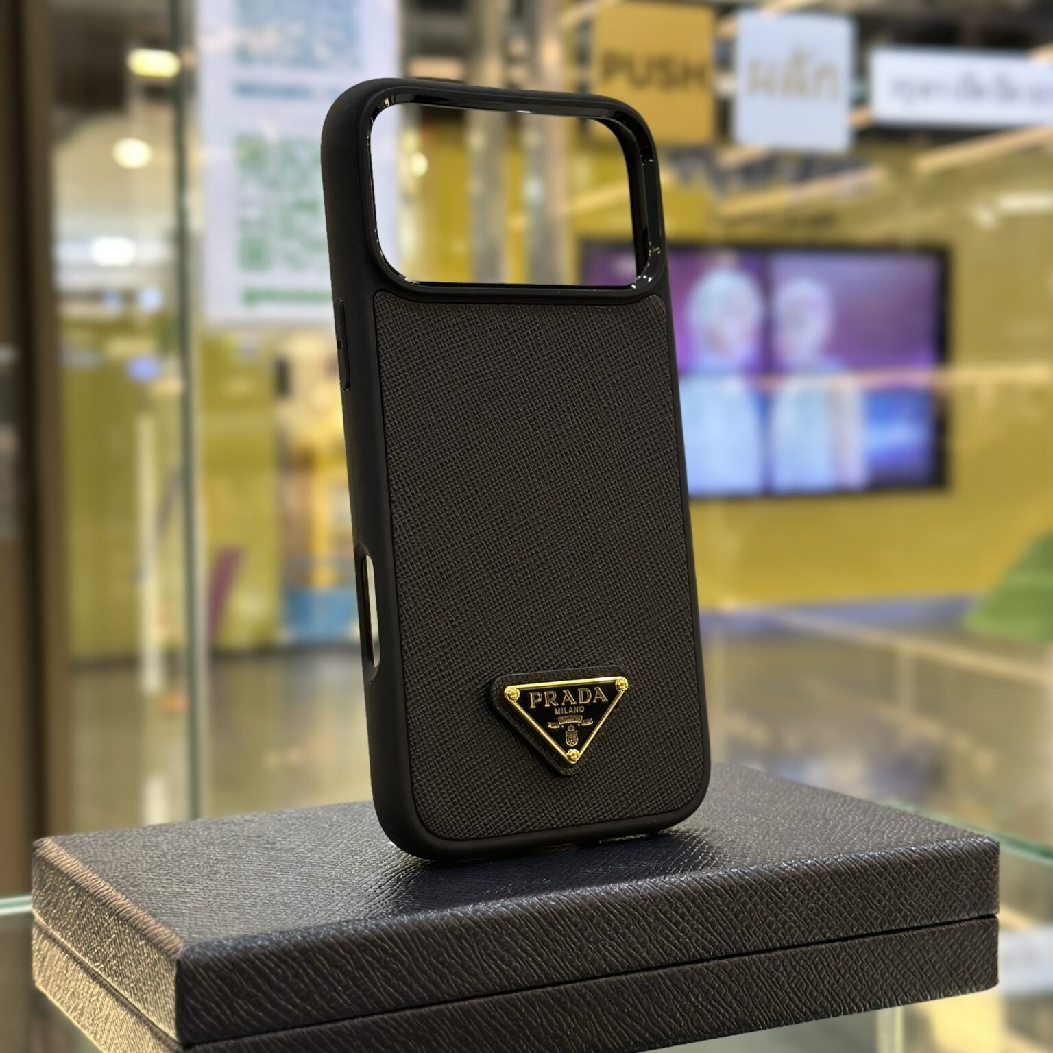 Prada iPhone 17 Pro Max Saffiano Leather Cover Case Black